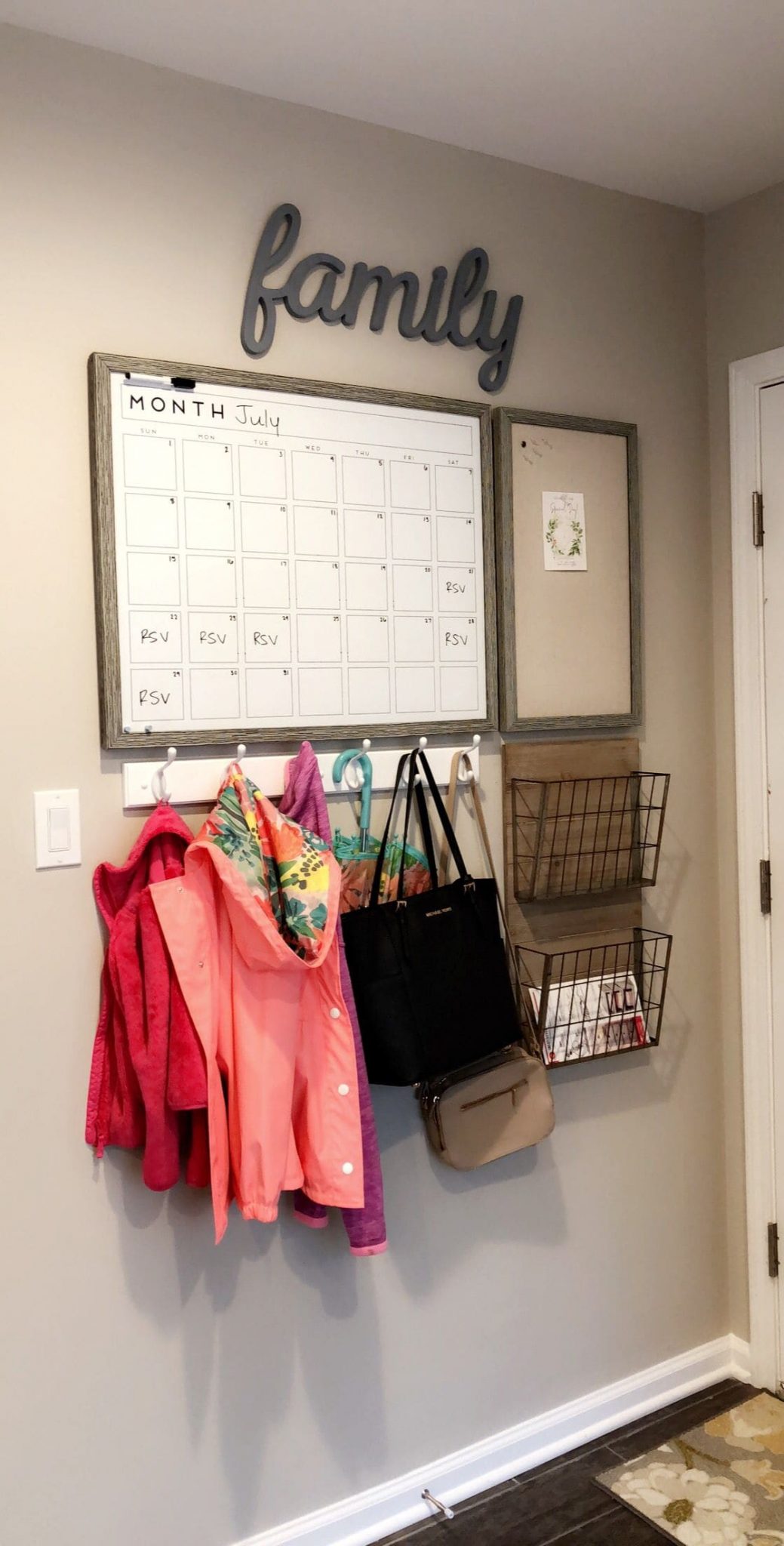 20 Brilliant Family Command Center Ideas for an Organized Home - Lava ...